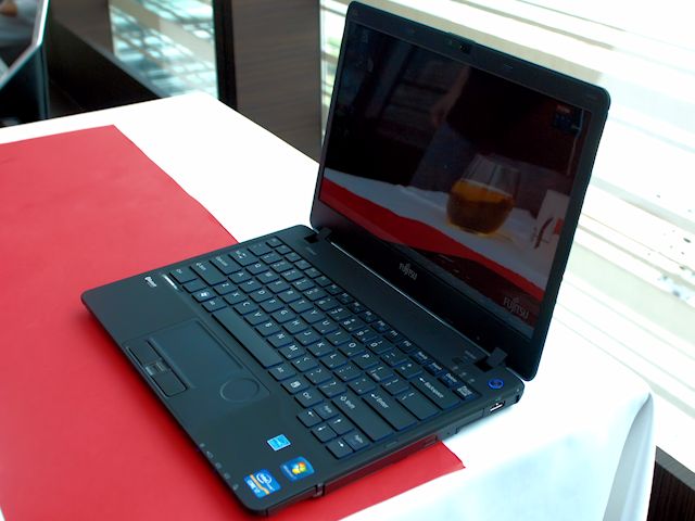 支援4G LTE 超輕薄UltraBook Fujitsu LIFEBOOK U772/SH772/SH572 - 電腦領域 HKEPC ...