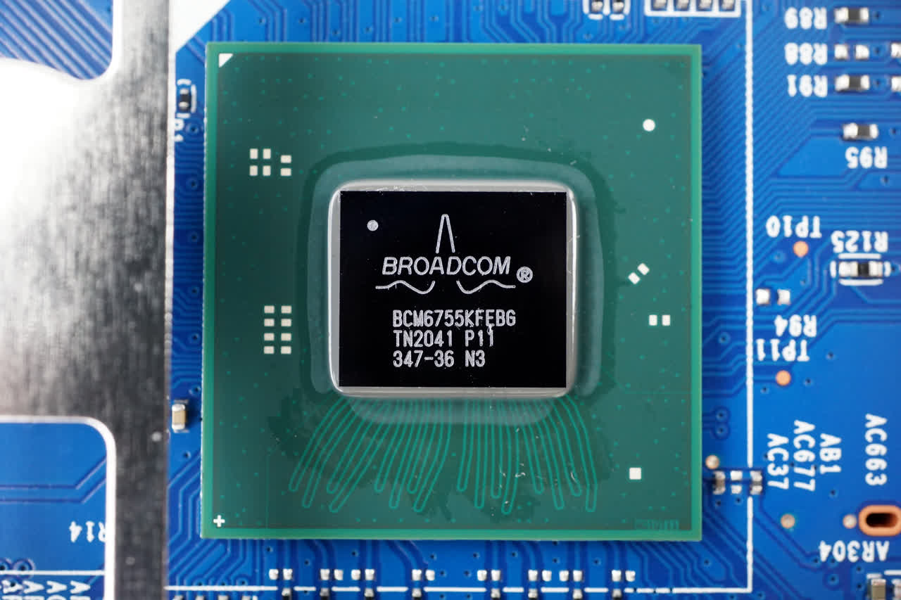 8 Stream 設計、AX6600 超強收發 NETGEAR Nighthawk RAX70 拆機實測 - 電腦領域 HKEPC Hardware - 全港 No.1 PC網站