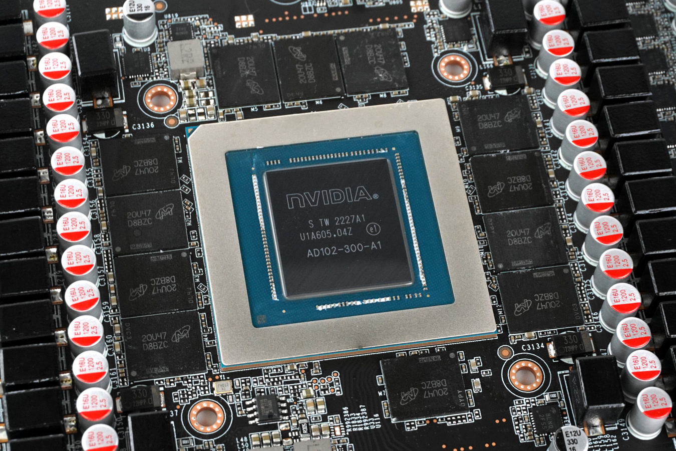 極速散熱 • 純白 • 超安心 ZOTAC GAMING GeForce RTX 4090 AMP Extreme AIRO White ...