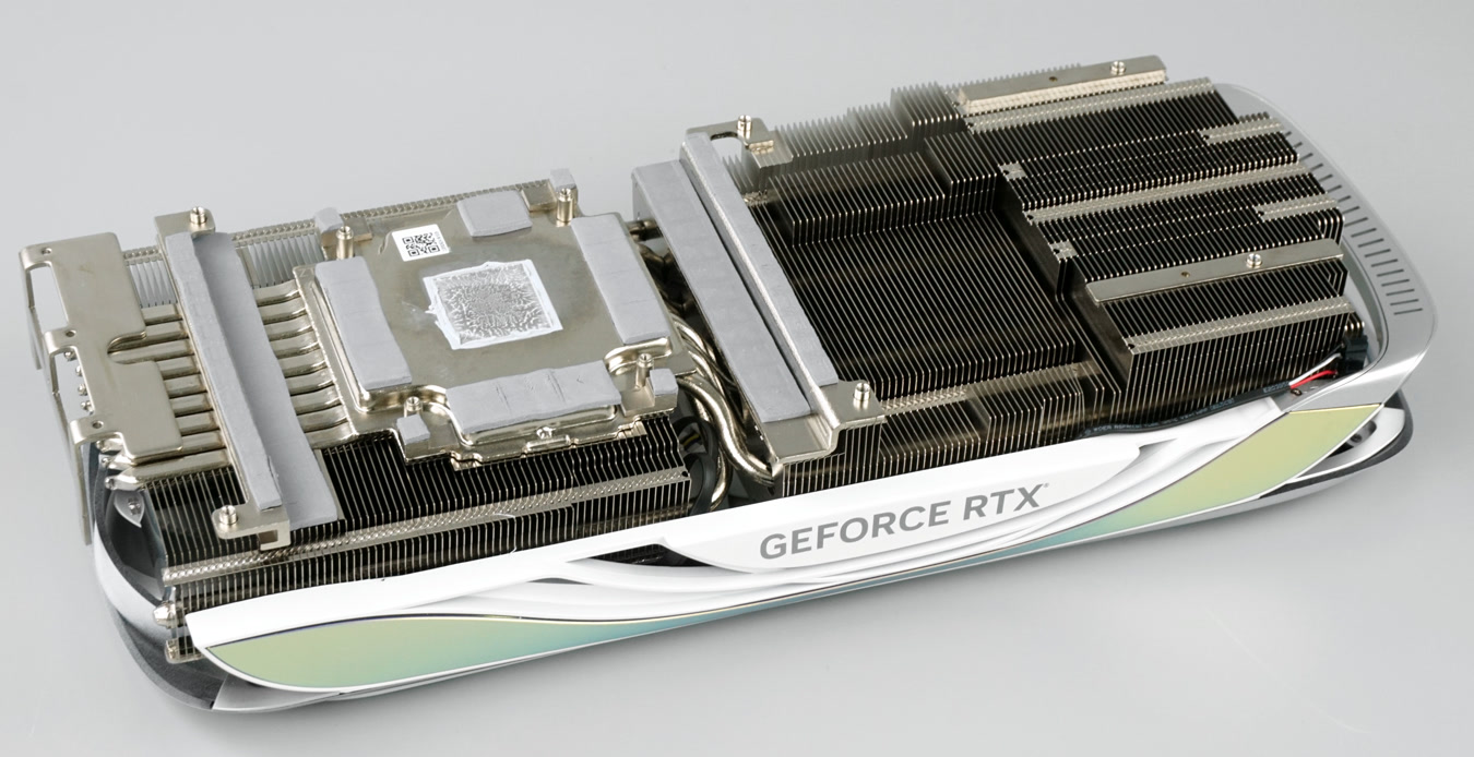 極速散熱 • 純白 • 超安心 ZOTAC GAMING GeForce RTX 4090 AMP Extreme AIRO White Edition - 電腦領域 HKEPC ...