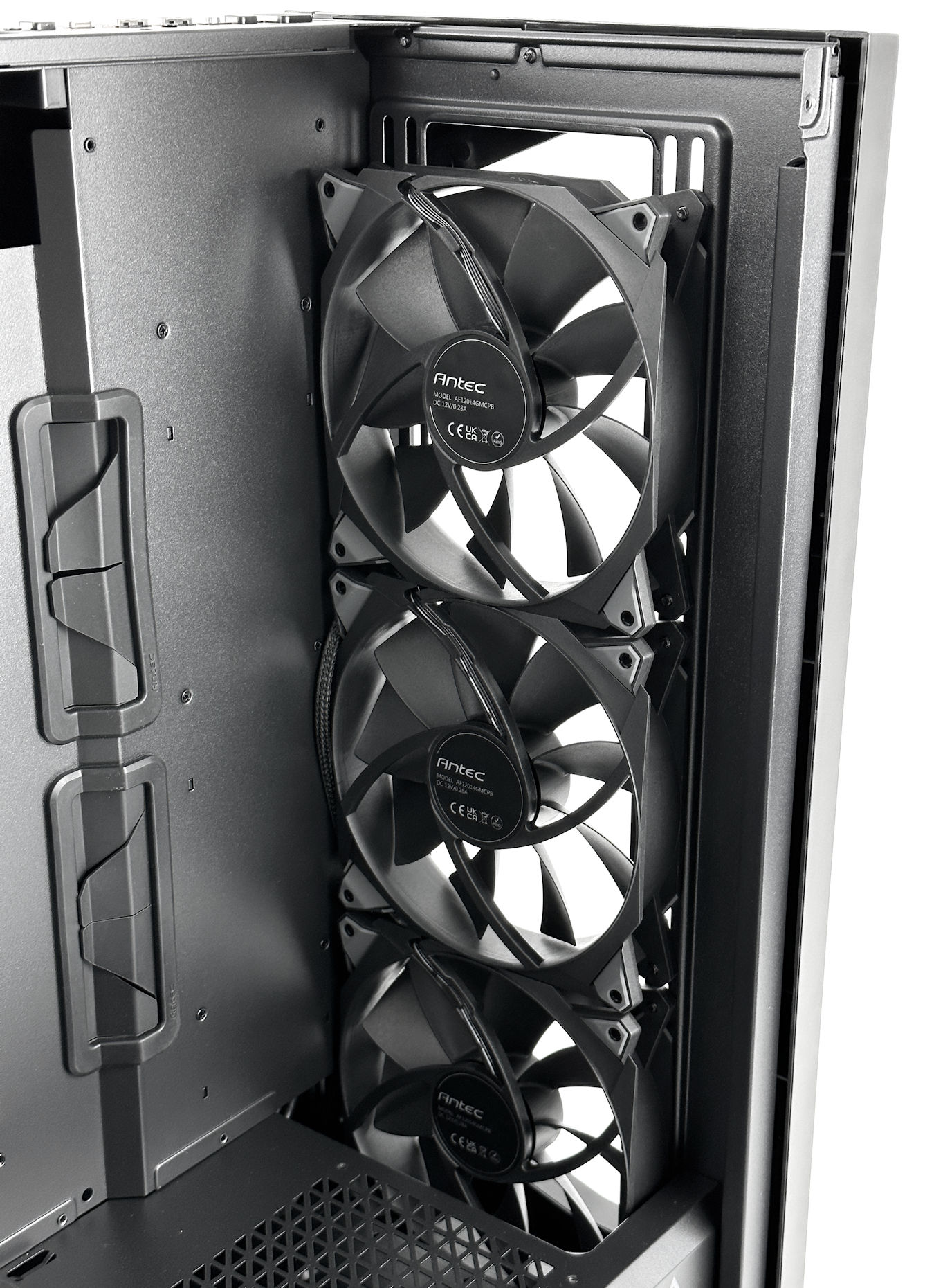實時溫度顯示、強化散熱 ANTEC Performance 1 FT 機箱 - 電腦領域 HKEPC Hardware - 全港 No.1 PC網站
