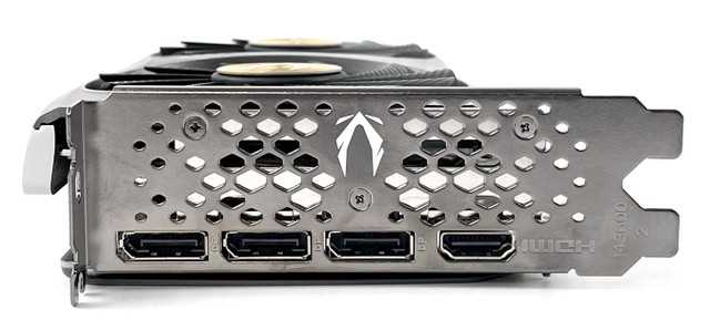 Dual Slot、23.4 cm 短卡身 ZOTAC GAMING GeForce RTX 4070 SUPER Twin Edge OC ...