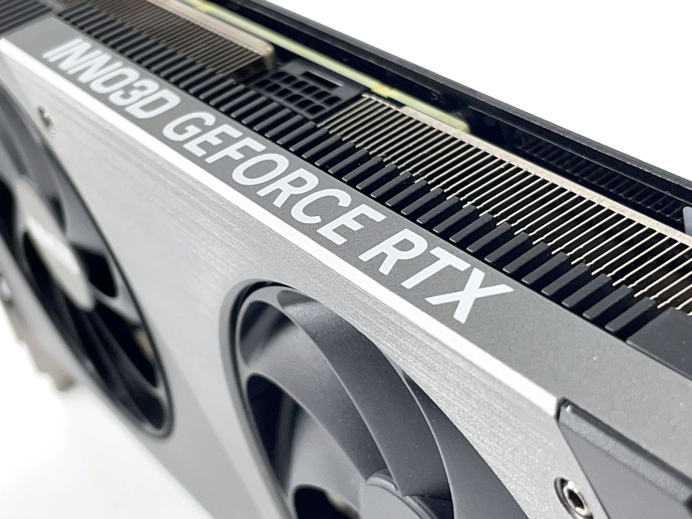 Dual Slot、25cm 短卡身 Inno3D GeForce RTX 4070 Ti SUPER Twin X2 - 電腦領域 ...