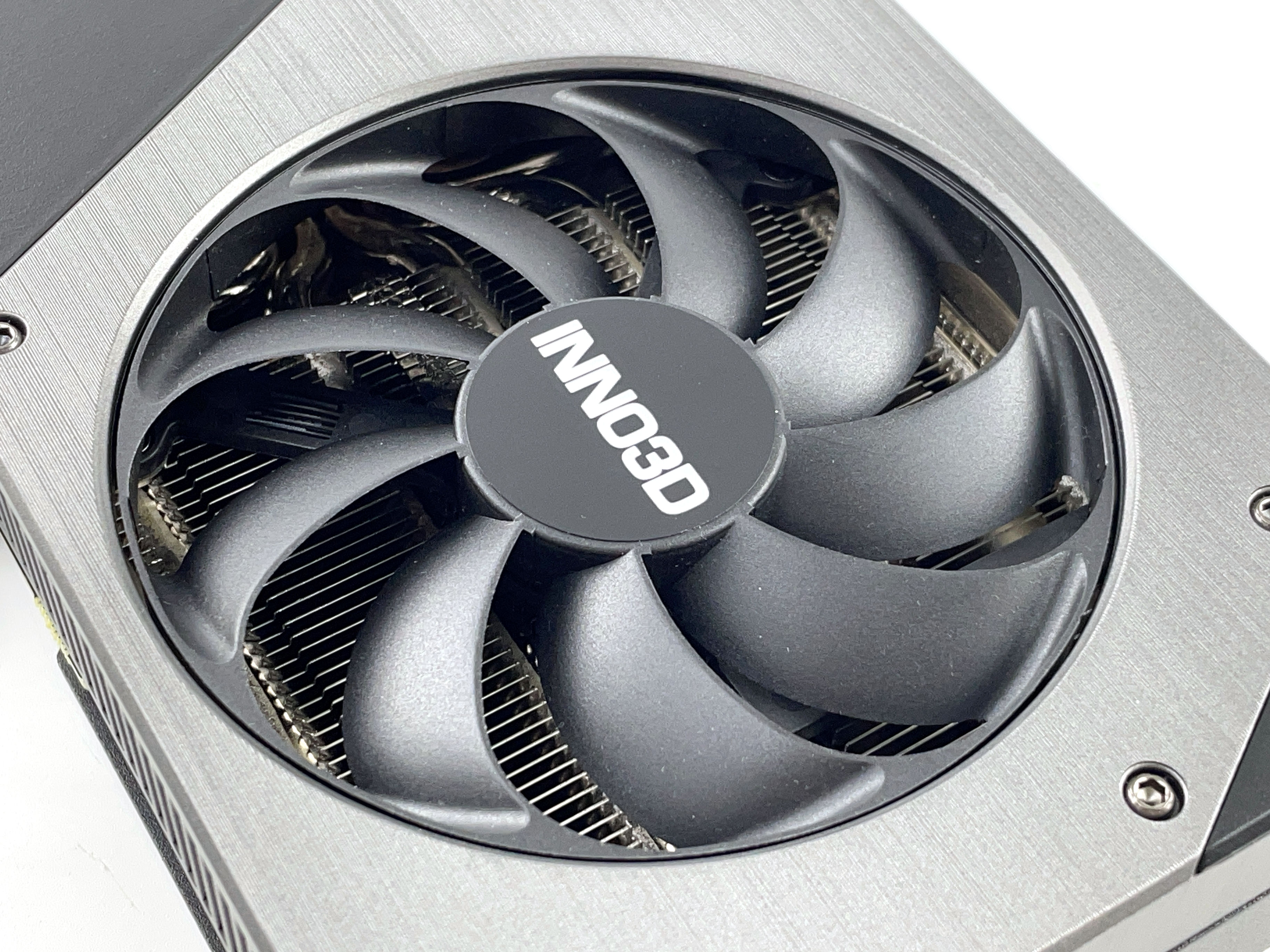 Dual Slot、25cm 短卡身 Inno3D GeForce RTX 4070 Ti SUPER Twin X2 - 電腦領域 ...