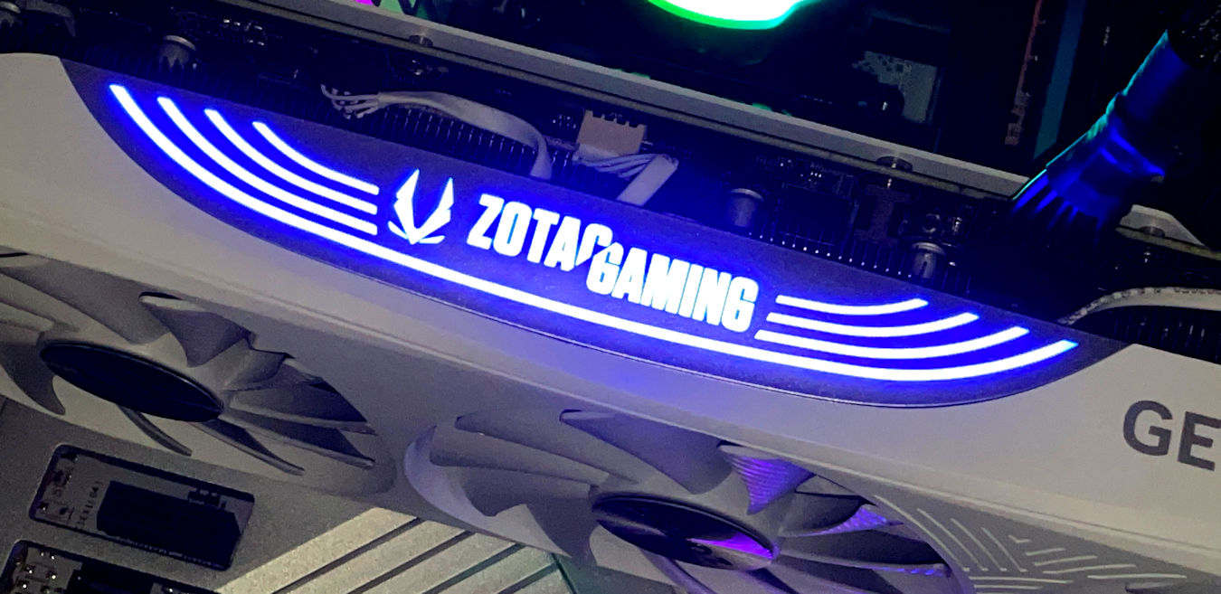 2.9 Slot、「超級白」卡 ZOTAC GAMING GeForce RTX 4070 Ti SUPER Trinity OC White ...