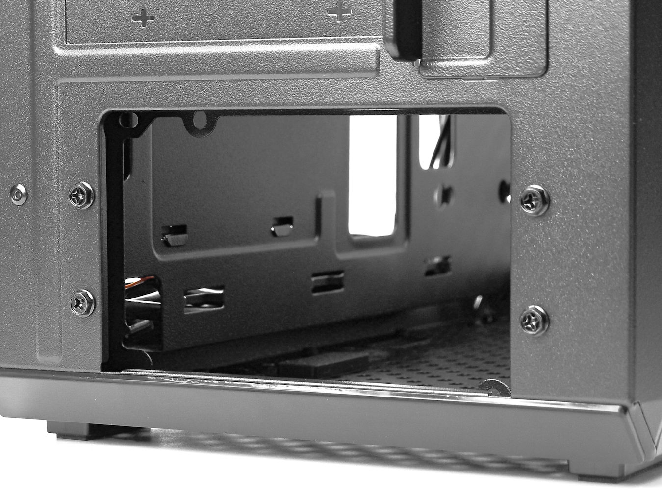 入門 QUBE 新箱 Cooler Master Q300L V2 機箱 - 電腦領域 HKEPC Hardware - 全港 No.1 PC網站