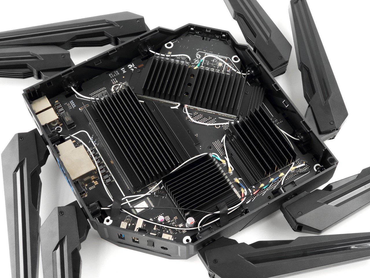 BE25000 Wi-Fi 7 機皇!! ASUS ROG Rapture GT-BE98 電競路由器 - 電腦領域 HKEPC ...