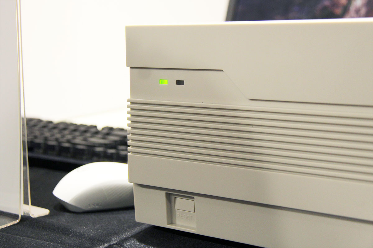 SilverStone FLP01 Retro 機箱 參考 NEC PC-9800 造型 明年 Q1 上市 - 電腦領域 HKEPC Hardware - 全港 No.1 PC網站