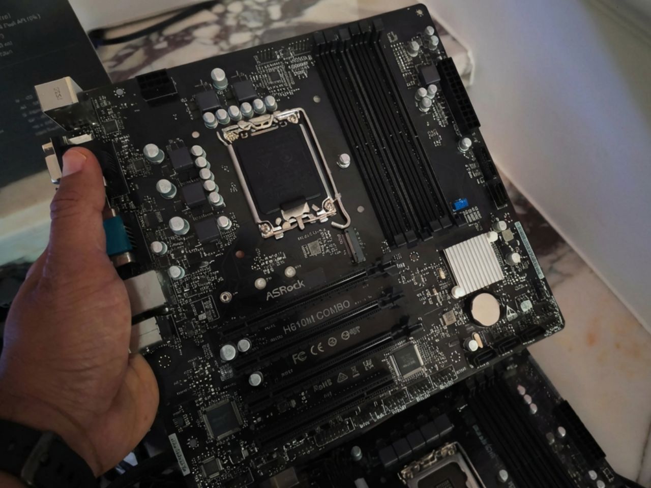 ASRock H610 Combo 實物曝光 2 槽 DDR4 + 4 槽 DDR5 吸舊機升級客 - 電腦領域 HKEPC Hardware ...