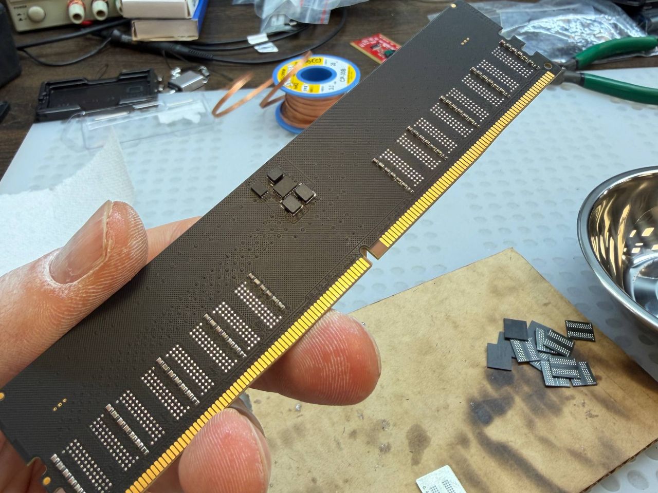 俄羅斯玩家網購 DDR5 PCB 回收 Notebook RAM 搬板省 600 美元 - 電腦領域 HKEPC Hardware - 全港 ...